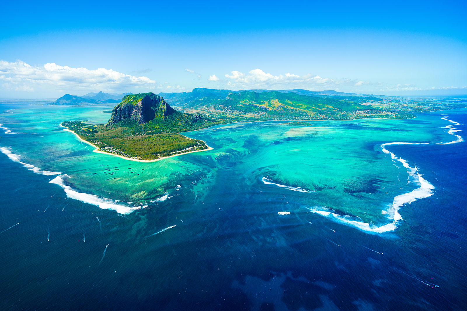 THE BEST VIEW OF MAURITIUS - djjsimpson