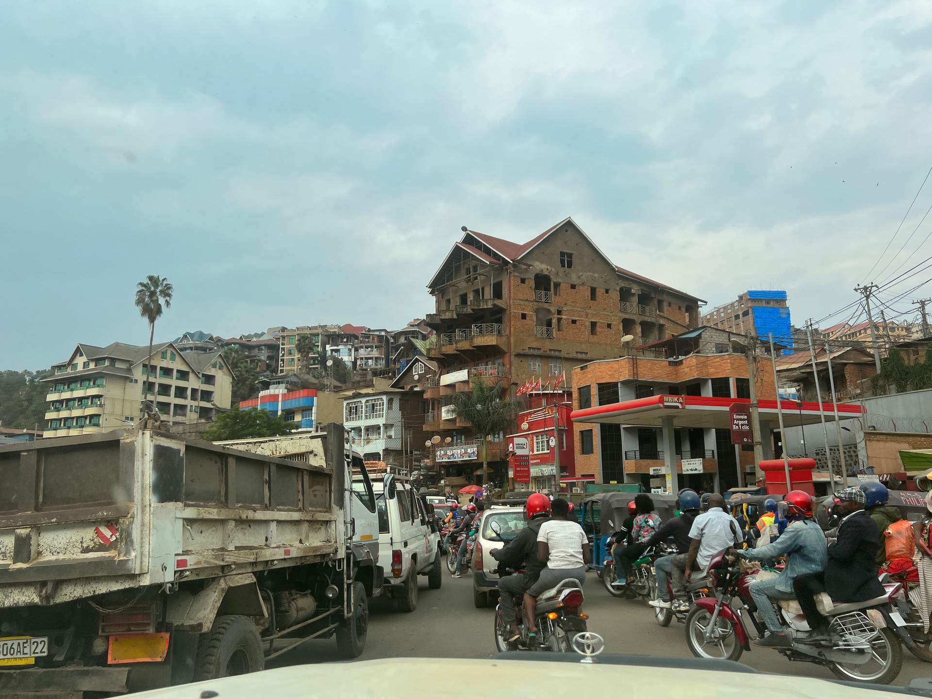 CAUGHT FILMING AT THE DRC BORDER - djjsimpson