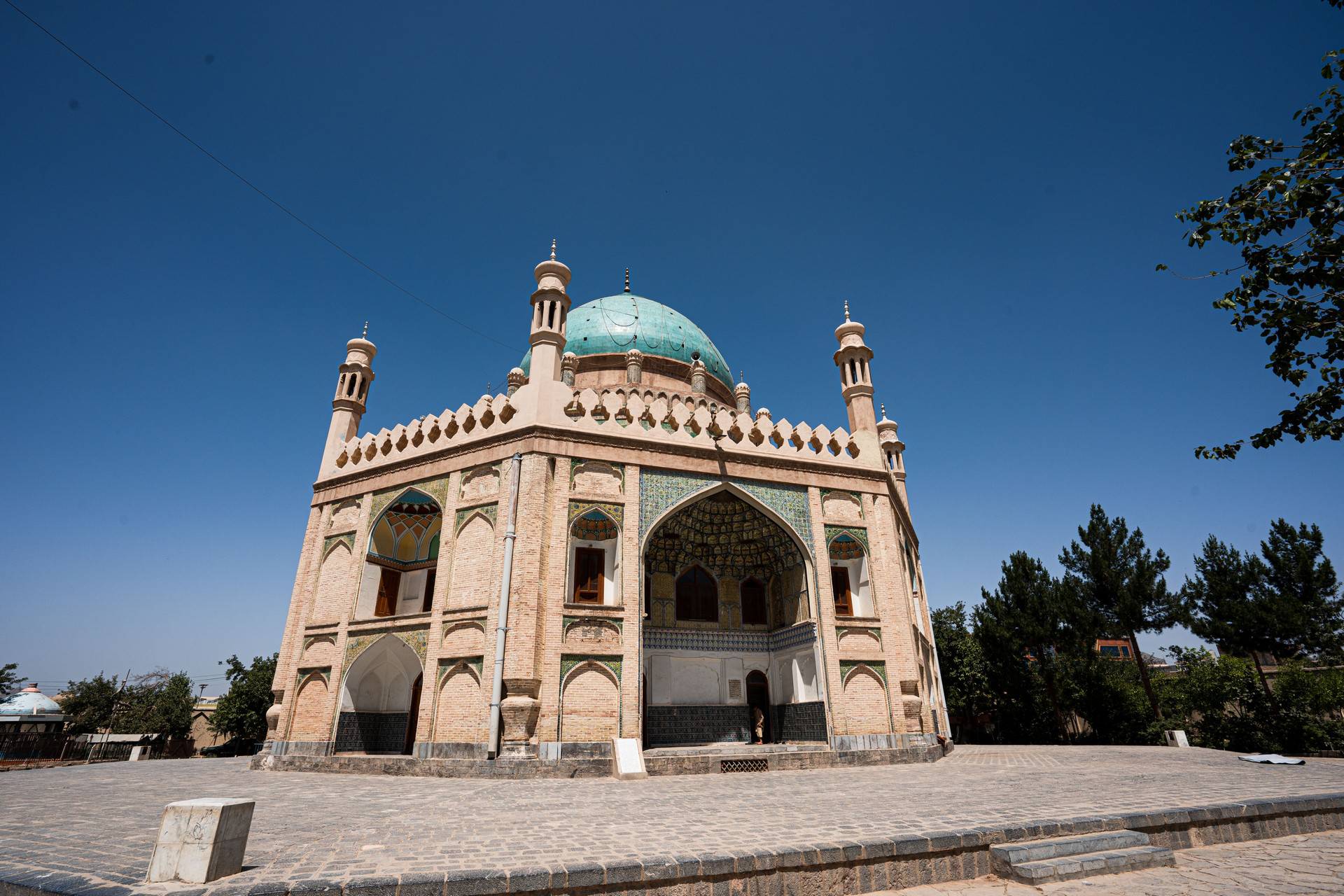 Sandstorm, Bricks & Cramps: Kabul to Kandahar Travel Guide